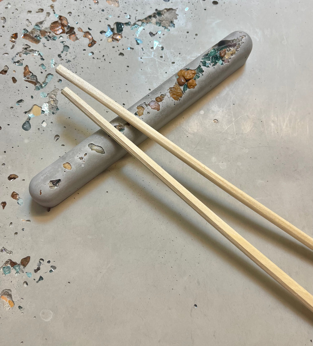 Cement Knife Rest – From Bits & Pieces