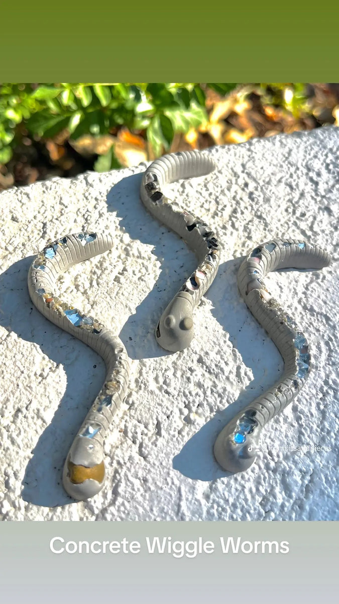 Concrete Worm – From Bits & Pieces